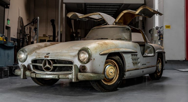 Mercedes 300SL Gullwing “Barn Find” Waits To Be Painted For Over 50 ...