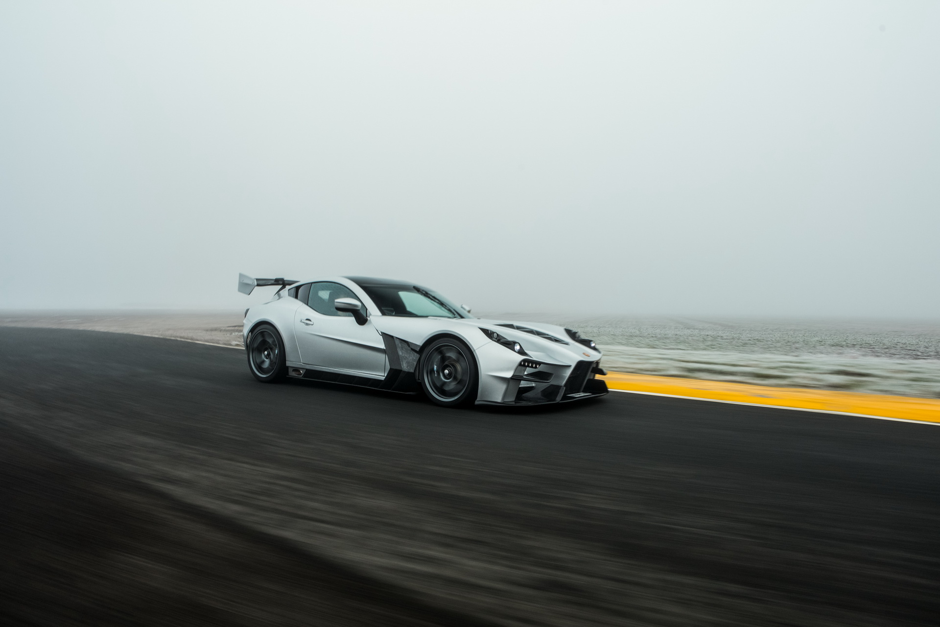 New Ginetta Akula Supercar Reaches 200MPH, Costs $446,000 | Carscoops