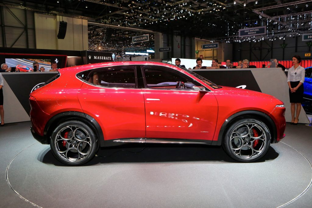 Alfa Romeo Tonale Is A Sexy Preview Of New Compact Hybrid SUV | Carscoops