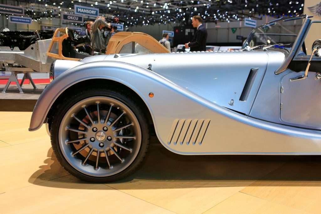 Morgan Plus Six Has An Aluminum & Wood Platform And A Supra / Z4 Engine ...