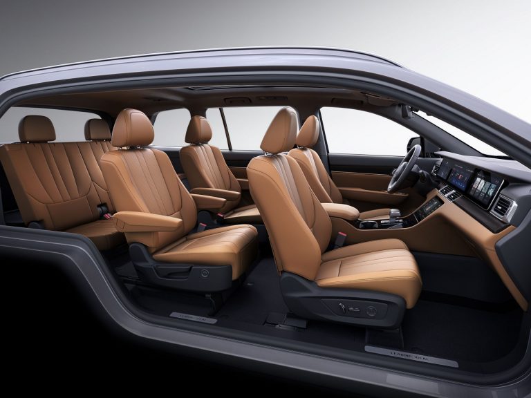 Li Xiang Launches With “One” SUV With Six Seats, Four Screens, Hybrid ...