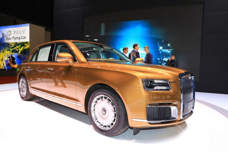 Russia’s Aurus Senat Luxury Limousine Officially Enters Production ...