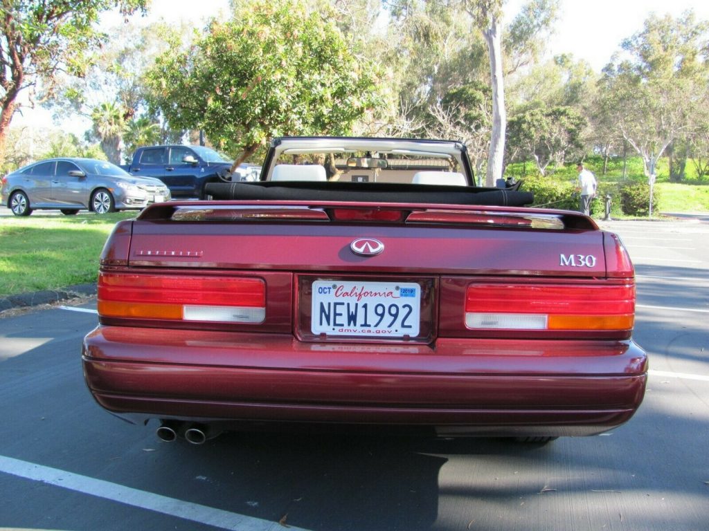 Relive The ‘90s In This Barely-Driven Infiniti M30 Convertible | Carscoops
