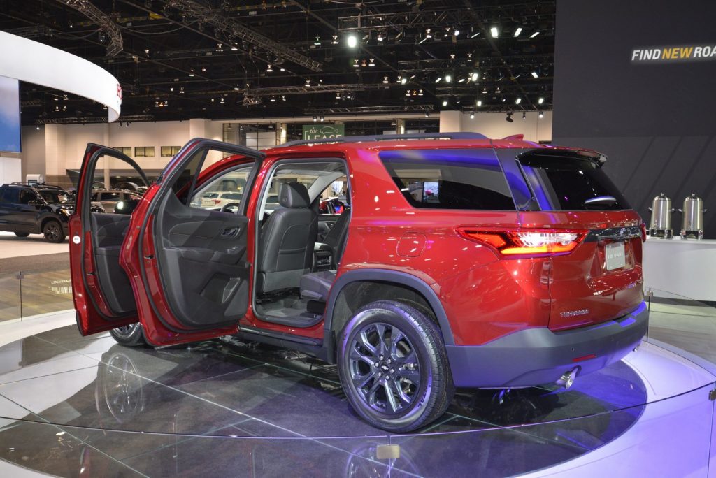 2019 Chevrolet Traverse Ditches 2.0L Turbo-Four, V6 Now Only Engine ...