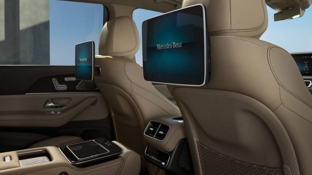 2020 Mercedes GLS: New Photos Of Full-Size SUV Coming For BMW X7 ...