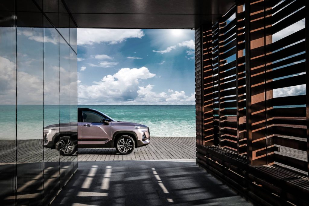 GM’s Baojun Details RS-5 SUV, Shows New Brand Logo And First-Ever ...