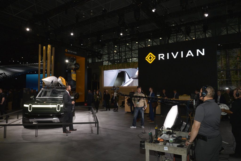 Rivian Promotes The Adventurous Spirit Of The R1S And R1T In New York ...