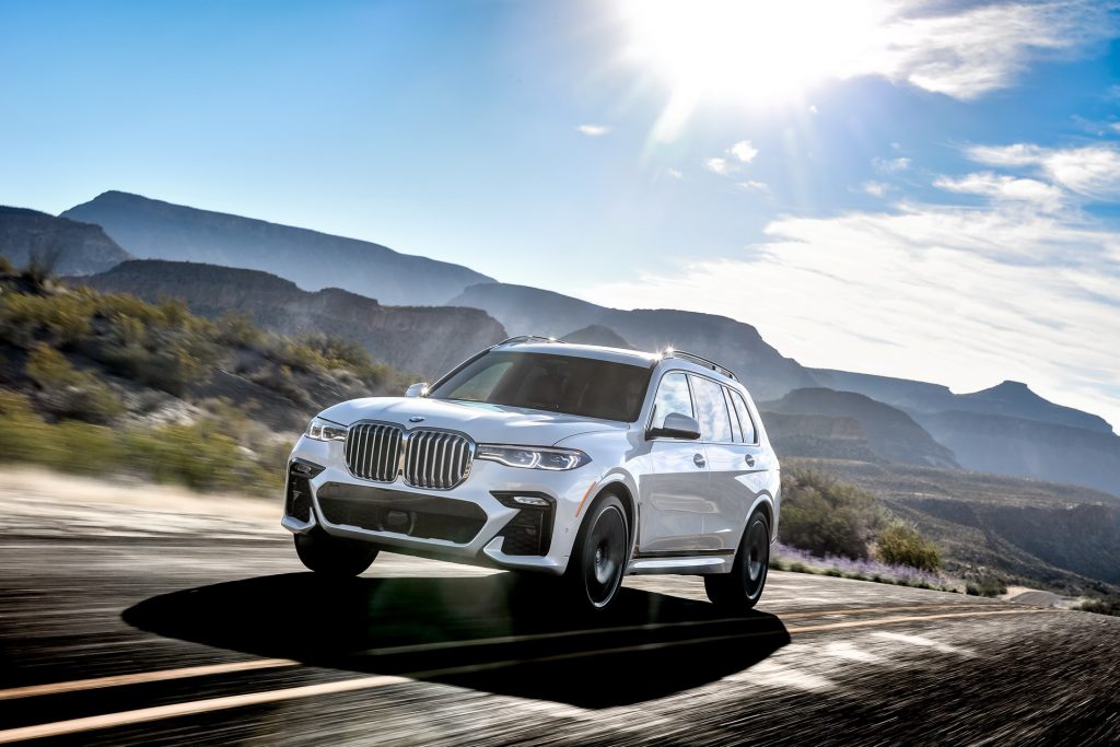 BMW Releases Detailed, 96-Image Gallery Of The New X7 | Carscoops