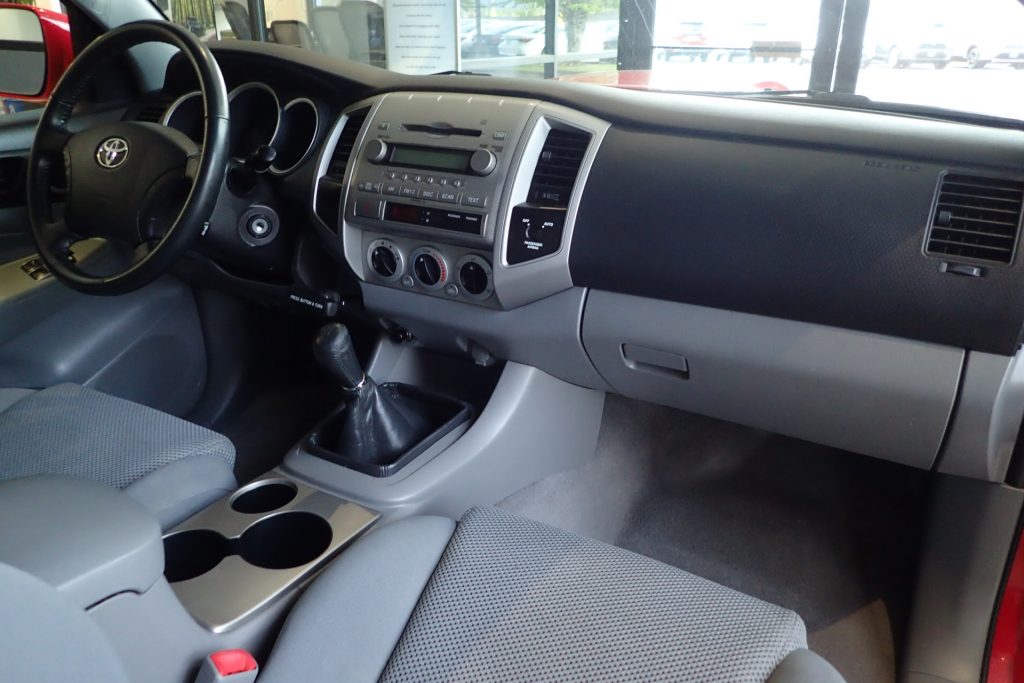 2007 Toyota Tacoma X-Runner Is A Fun Little Pickup From The Past ...