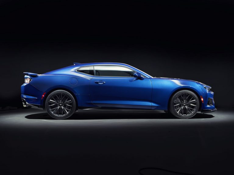 Australia’s RHD Chevrolet Camaro ZL1 Pumps Out 640 HP, Costs AU$160,000 ...