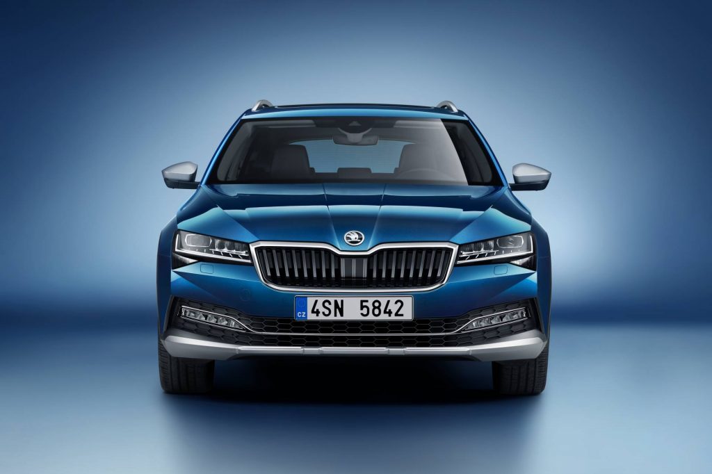 Skoda Superb Gains High-Riding Scout Variant For The First Time | Carscoops