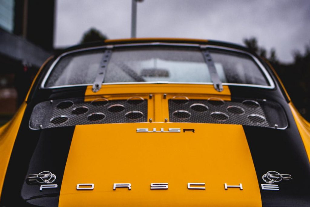 This 1967 Porsche 911 S 2.7 Is Like A Retrolicious German Bumblebee ...