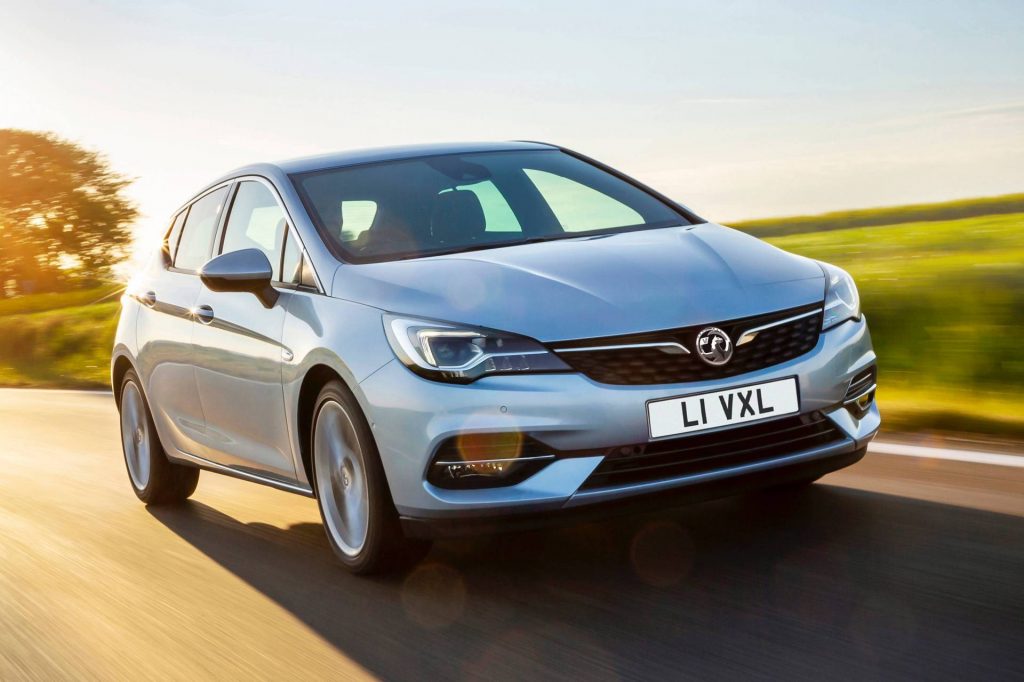 Facelifted 2020 Opel / Vauxhall Astra Breaks Cover With PSA 3-Cylinder ...