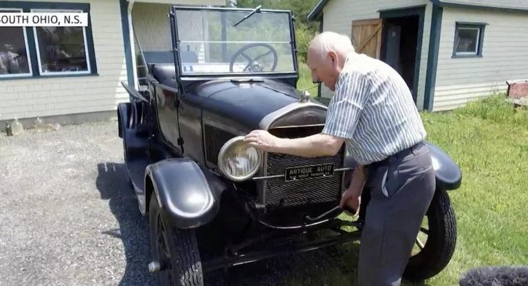 Canadian Man Has Owned His Beloved Ford Model T For 70 Years! | Carscoops
