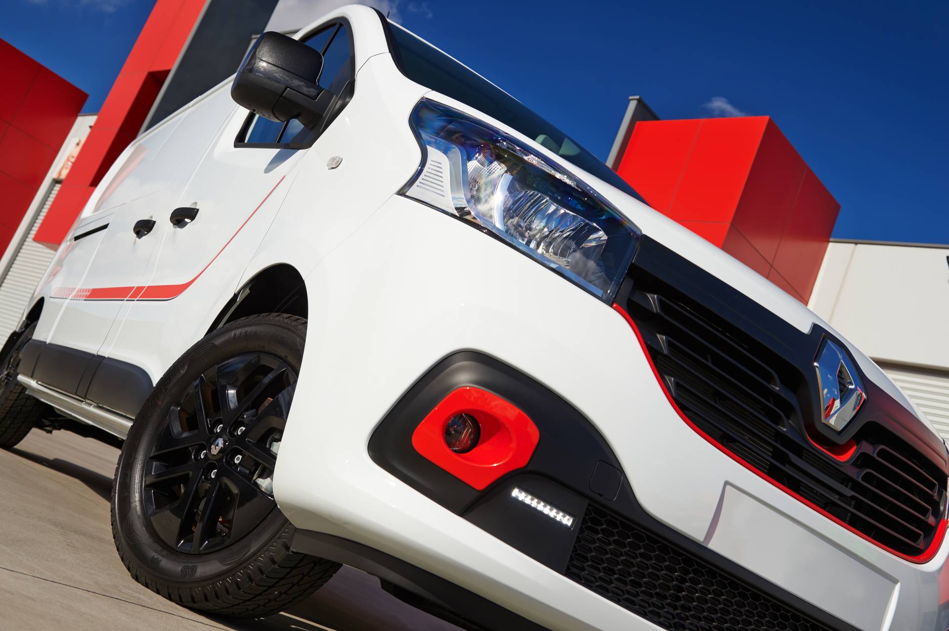 Renault Trafic Formula Edition Returns To Australia, Packs Megane RS ...