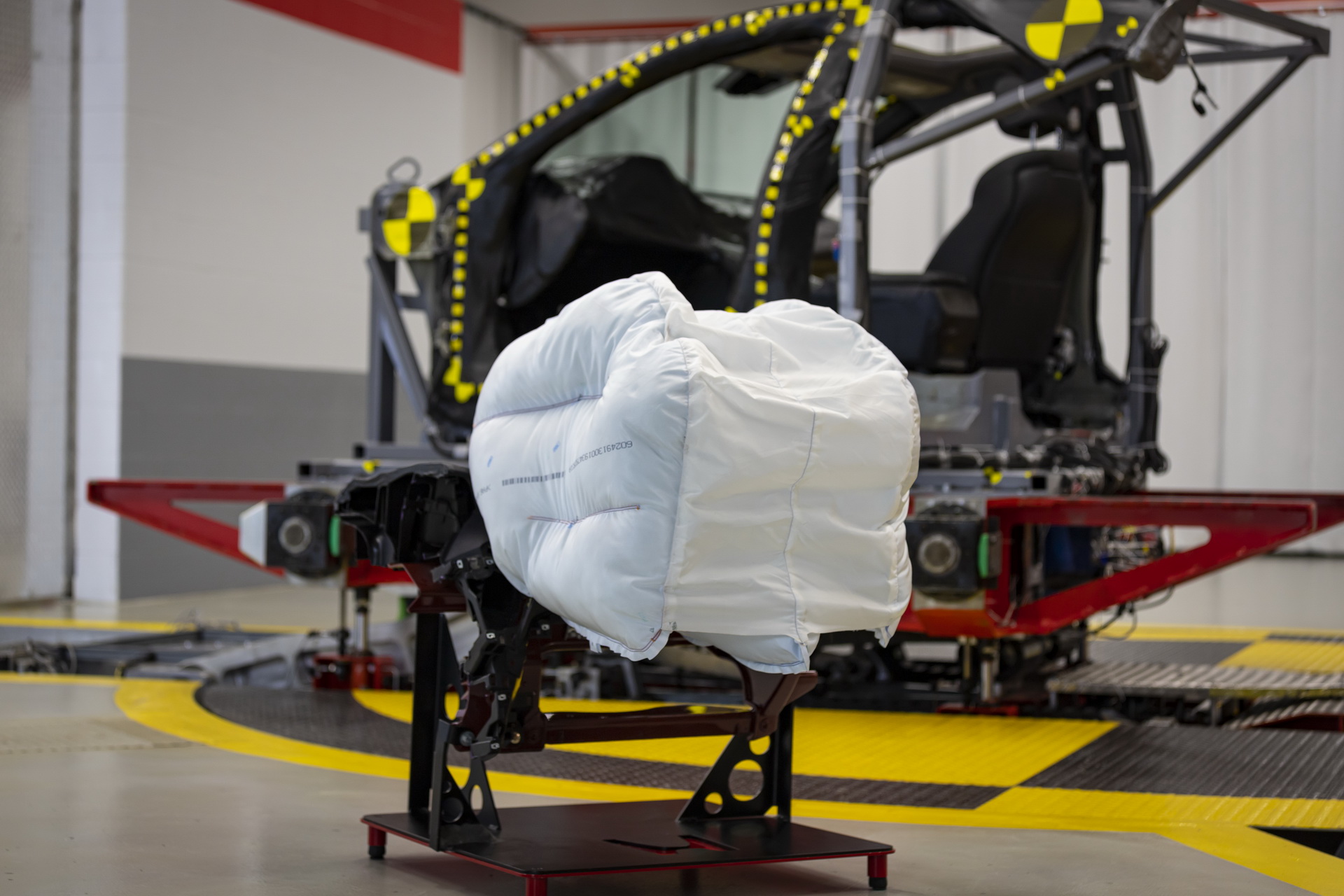 Honda’s Innovative Airbag Promises Increased Front Passenger Safety ...