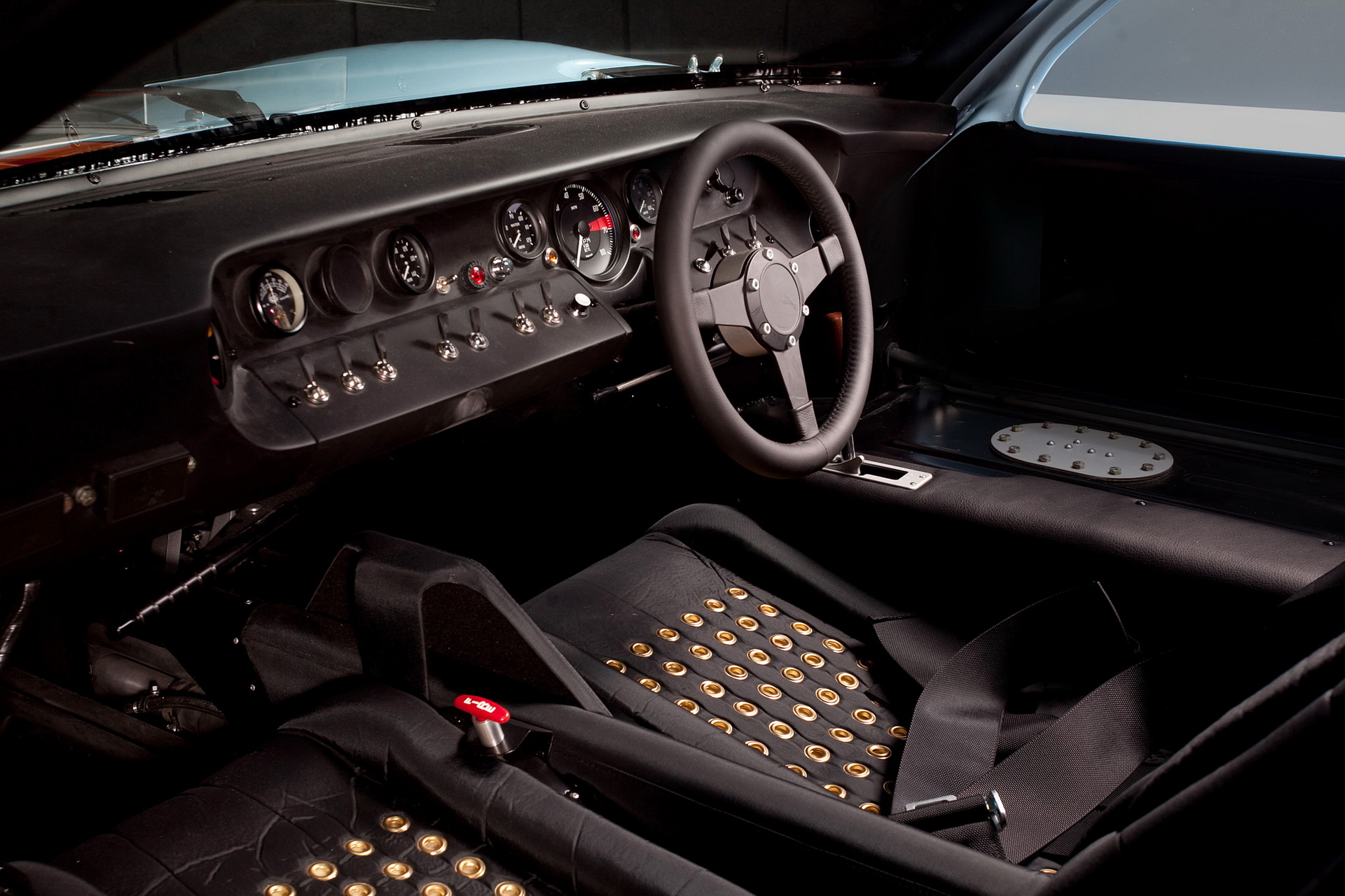 You Can Now Get Your Own Exact Copy Of The Le Mans-Winning Ford GT40 ...