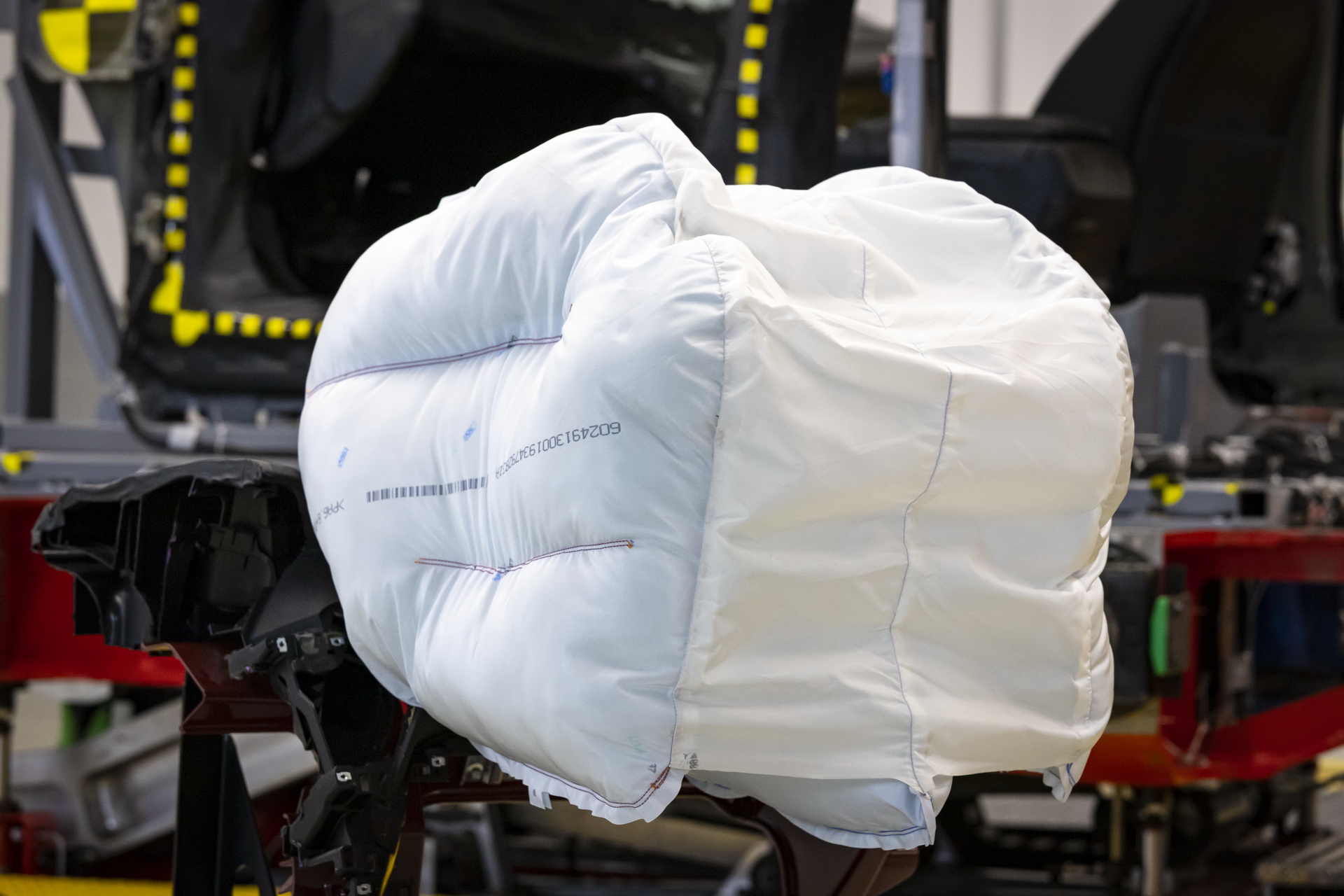 Honda’s Innovative Airbag Promises Increased Front Passenger Safety ...