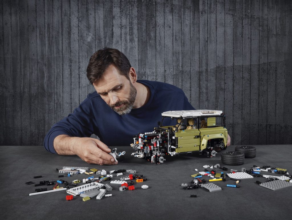2020 Land Rover Defender Gets Its Own, Extremely Detailed LEGO Technic ...