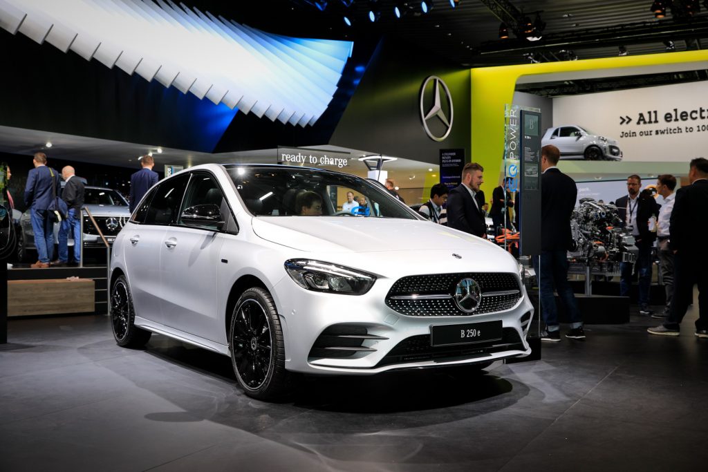 2020 Mercedes-Benz A250e And B250e Plug Into The Heart Of The Compact ...