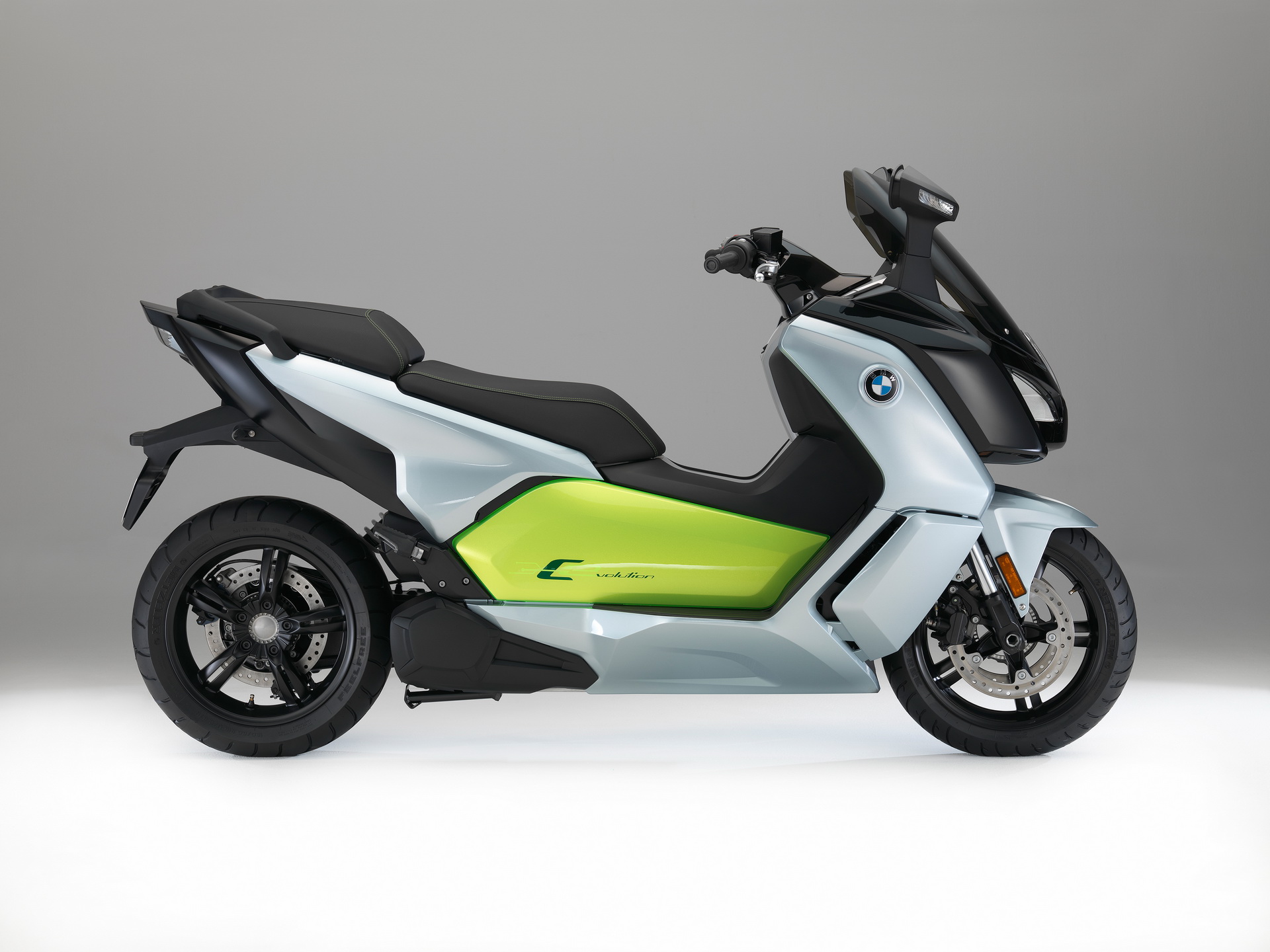 BMW Rides Into Frankfurt With Bevy Of Bikes, Including Electric Vision ...