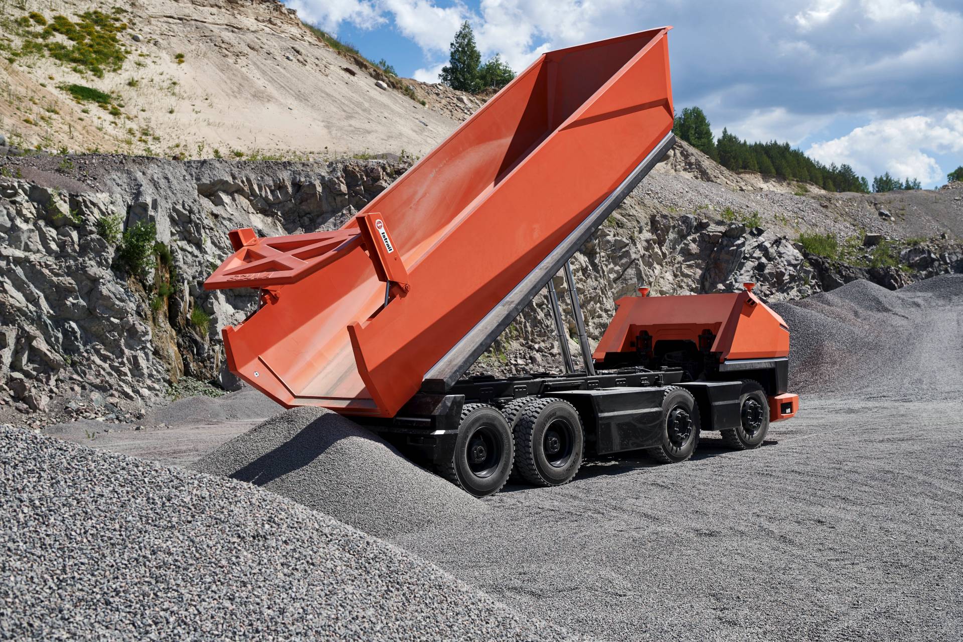 Cabless Scania AXL Is Brand’s First Fully Autonomous Truck | Carscoops