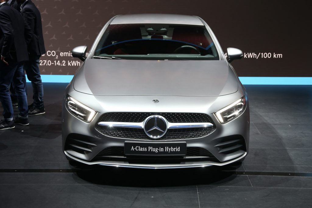 2020 Mercedes-Benz A250e And B250e Plug Into The Heart Of The Compact ...