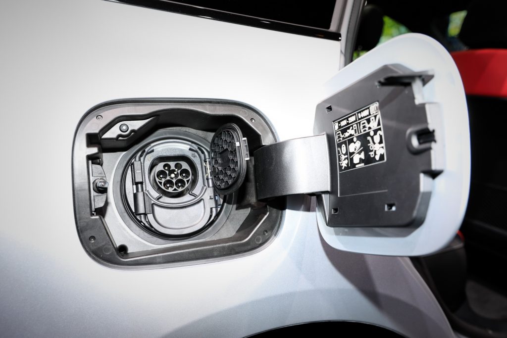 2020 Mercedes-Benz A250e And B250e Plug Into The Heart Of The Compact ...