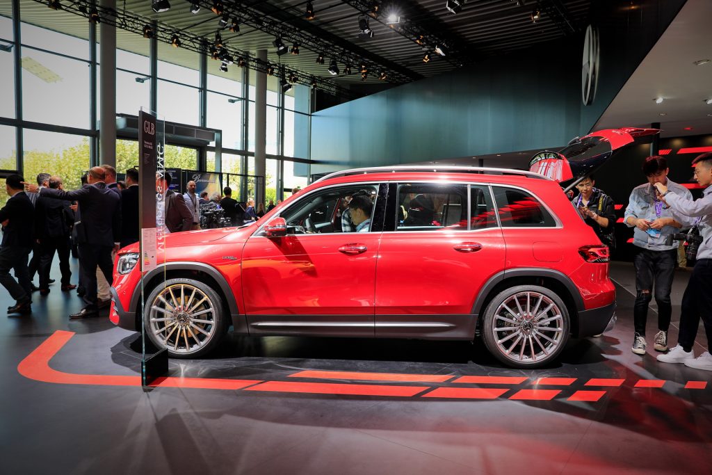 302HP Mercedes AMG GLB 35 Is The Swiss Army Knife Of Compact SUVs ...