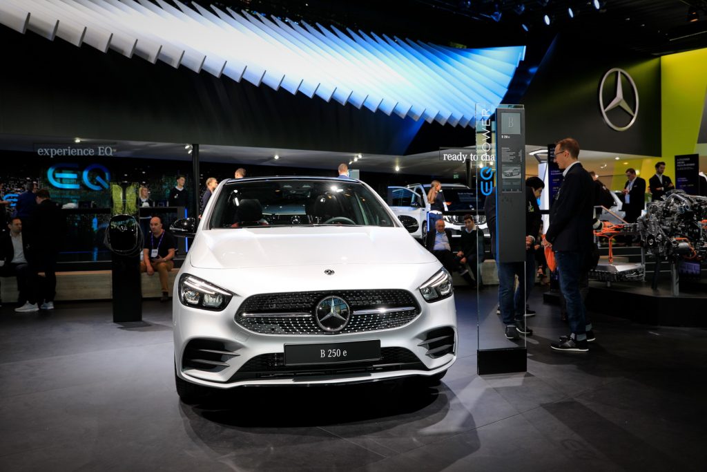 2020 Mercedes-Benz A250e And B250e Plug Into The Heart Of The Compact ...