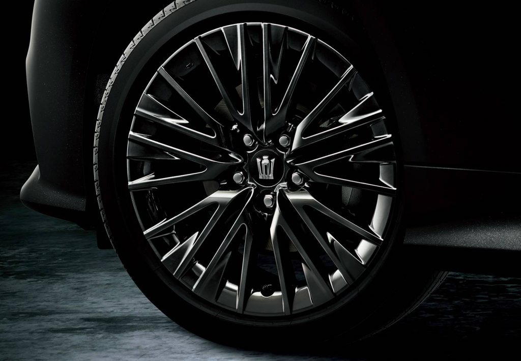 JDM Gem: Toyota Gives Crown Luxury Sedan A Mature “Sport Style ...