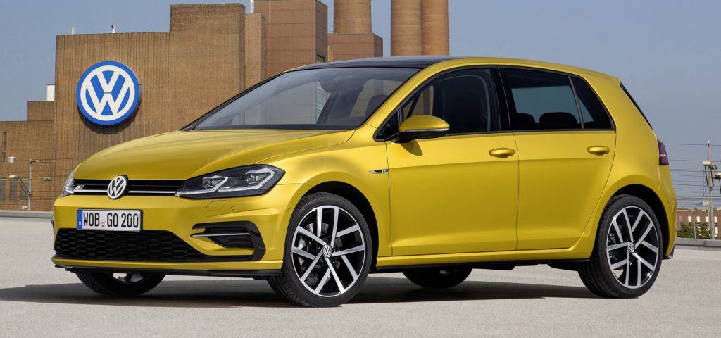 We Compare The 2020 VW Golf Mk8 To The Outgoing Golf Mk7 | Carscoops