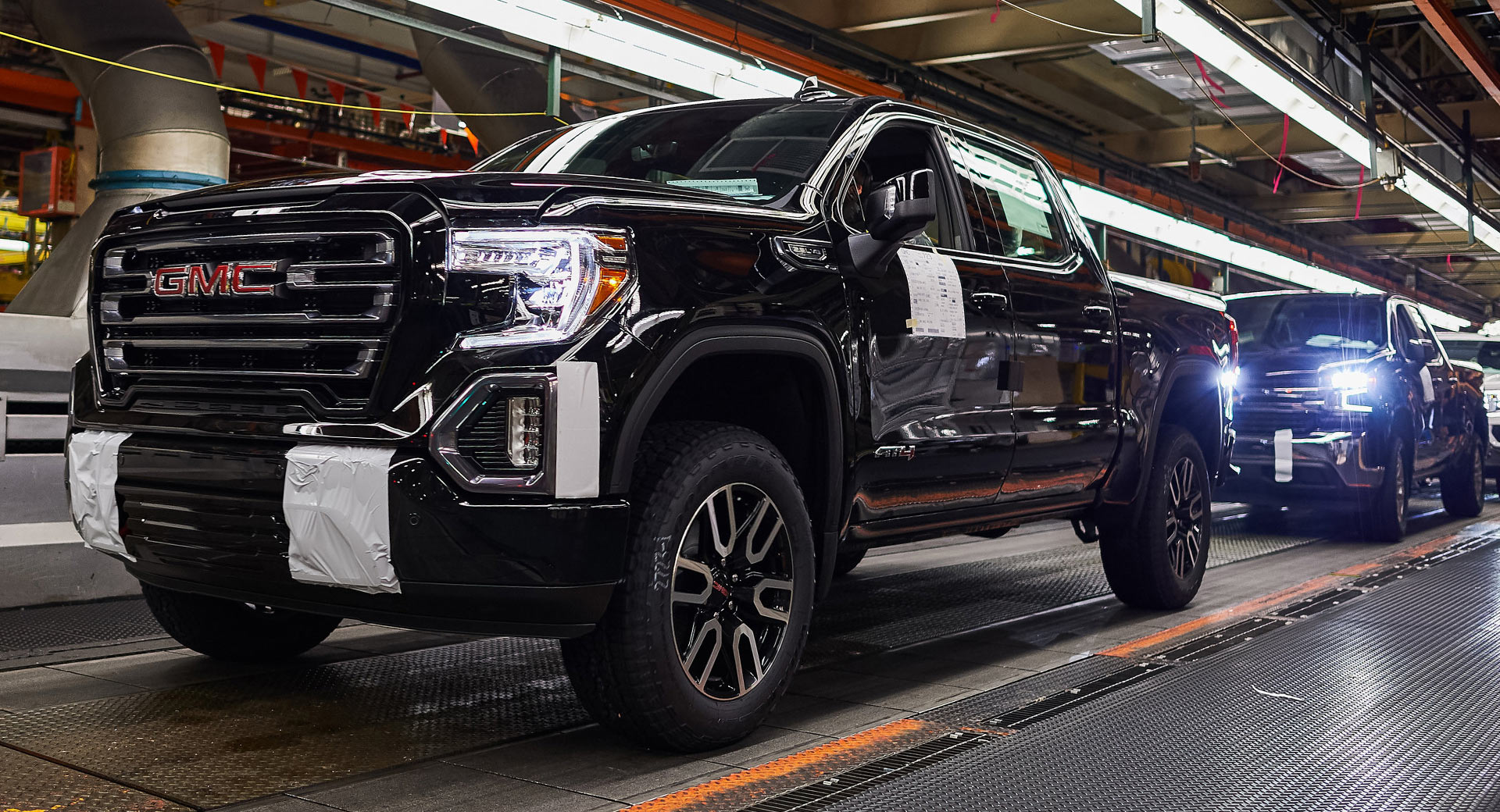 UAW Members Approve GM Contract, End Longest Auto Strike In 50 Years ...