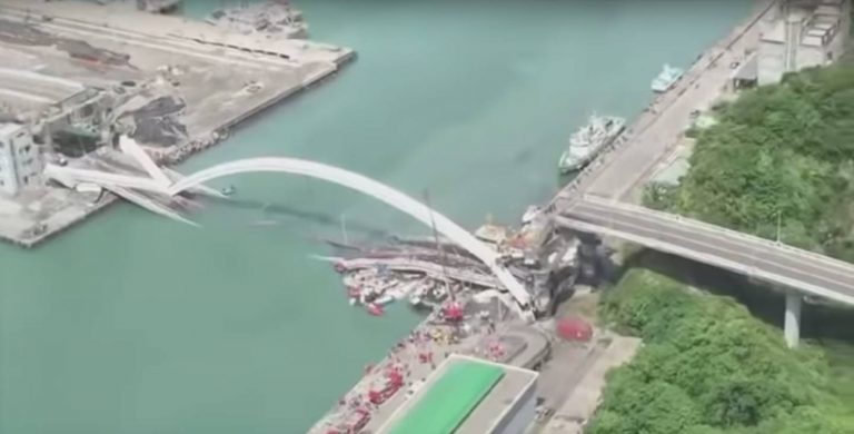 Taiwan Bridge Collapses Taking Petrol Tanker With It And Crushing Boats ...