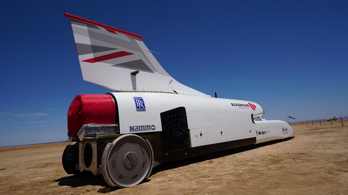 Bloodhound Land Speed Record Car Arrives In South African Desert For ...