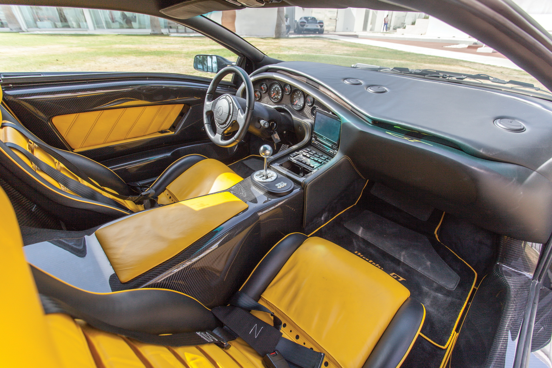 2001 Lamborghini Diablo Interior