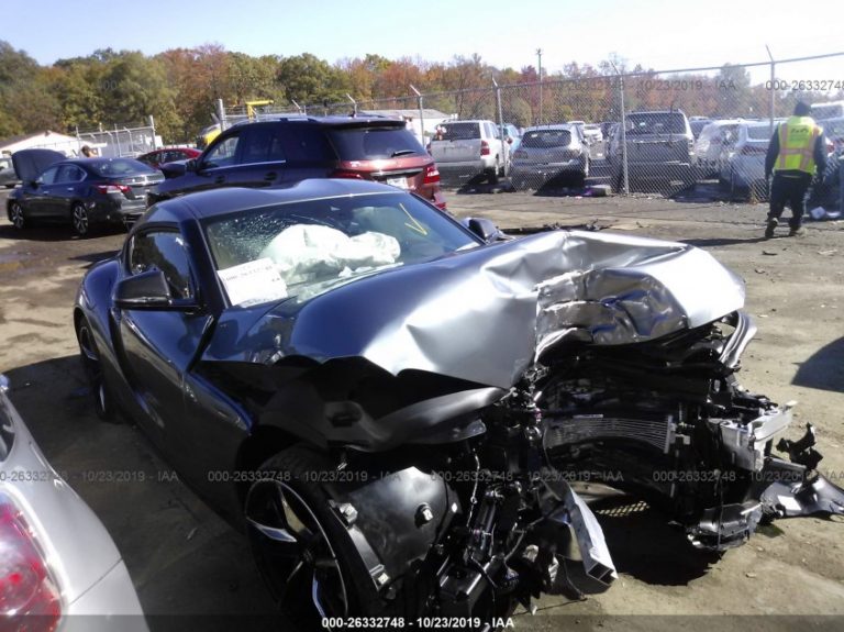 2020 Toyota Supra Driver Floors It, Crashes Right Into A Tree | Carscoops
