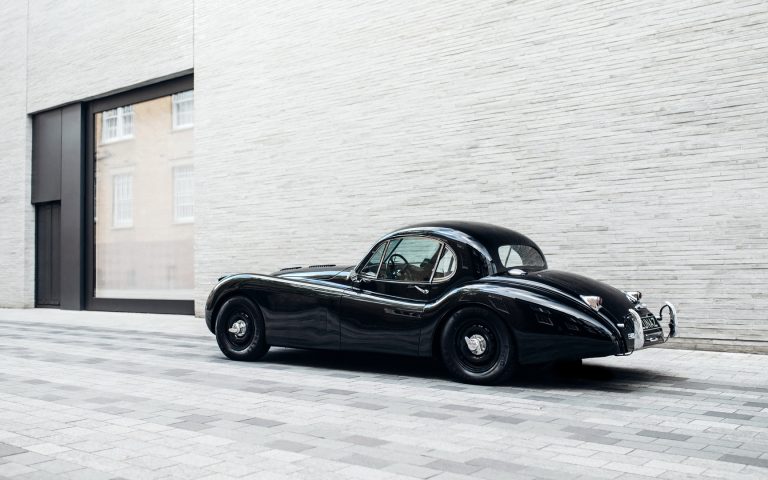 Lunaz Breathes New Life Into Classics With Electric Power And Modern ...