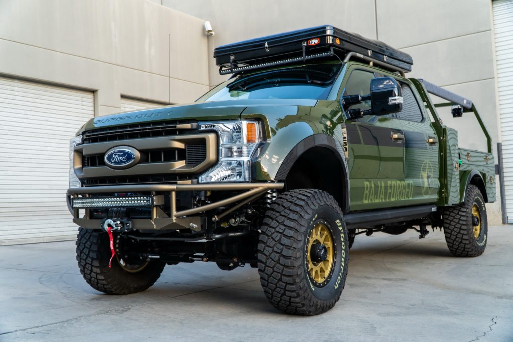 Ford ‘Baja Forged’ Super Duty By LGE-CTS Is Ready To Save Raptors In ...