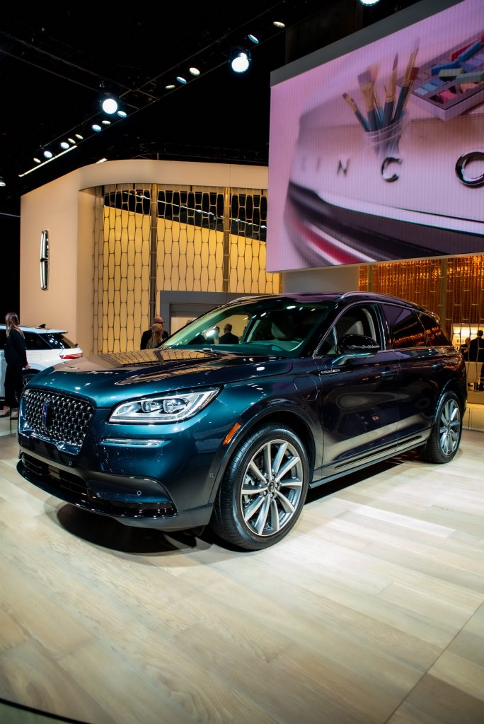 2021 Lincoln Corsair Grand Touring PHEV Has e-AWD, 266 HP And 25 Miles ...