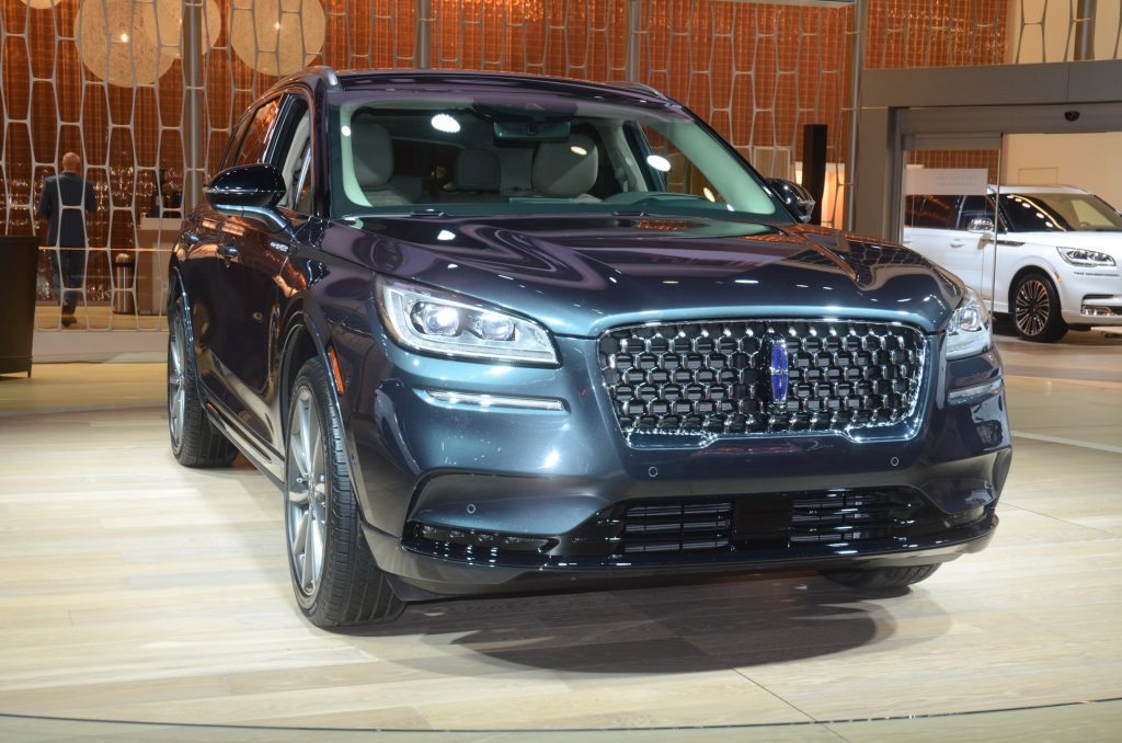 2021 Lincoln Corsair Grand Touring PHEV Has e-AWD, 266 HP And 25 Miles ...