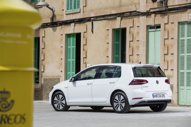 VW Delivers 100,000th e-Golf, Paves The Way For The Upcoming ID.3 ...
