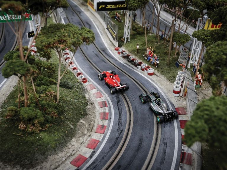 Admit It, This Massive 1:32 Scale F1 Slot Car Race Track Is What You ...
