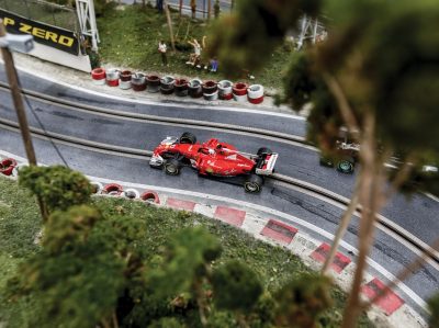 Admit It, This Massive 1:32 Scale F1 Slot Car Race Track Is What You ...