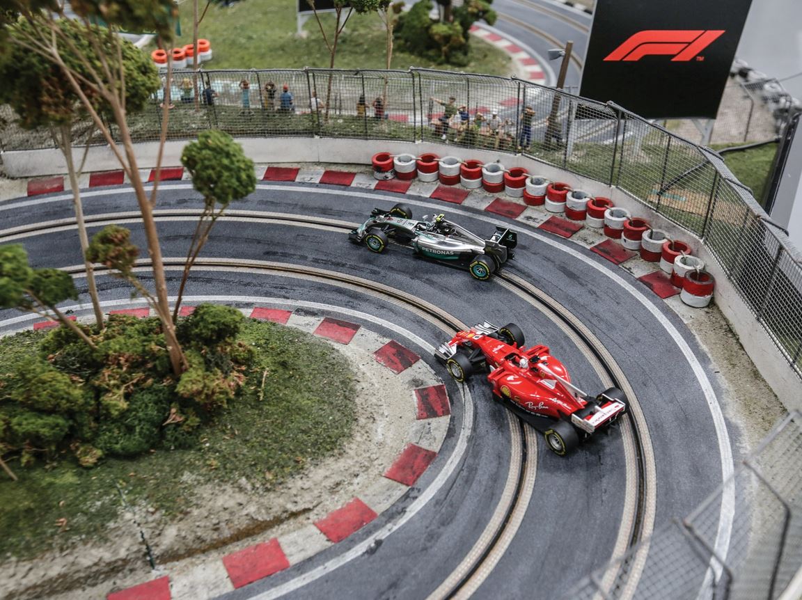 Admit It, This Massive 1:32 Scale F1 Slot Car Race Track Is What You ...