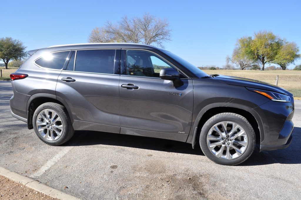 2020 Toyota Highlander First Review: Better Overall, But Is That Enough ...