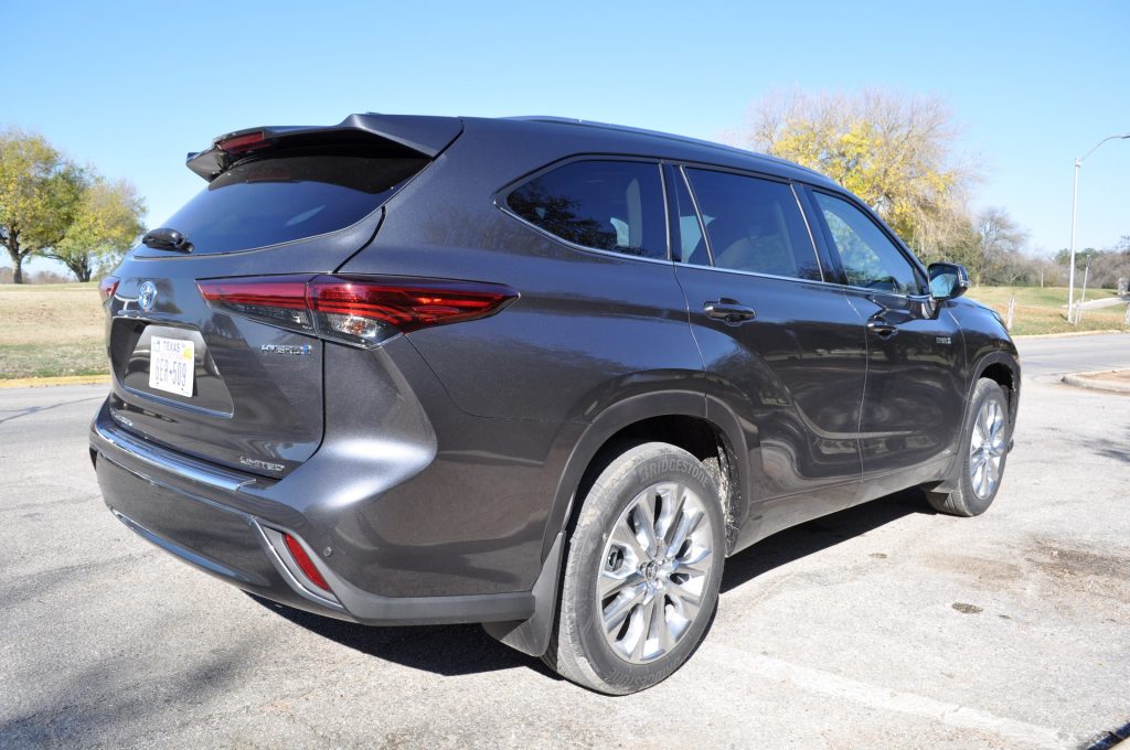 2020 Toyota Highlander First Review: Better Overall, But Is That Enough ...
