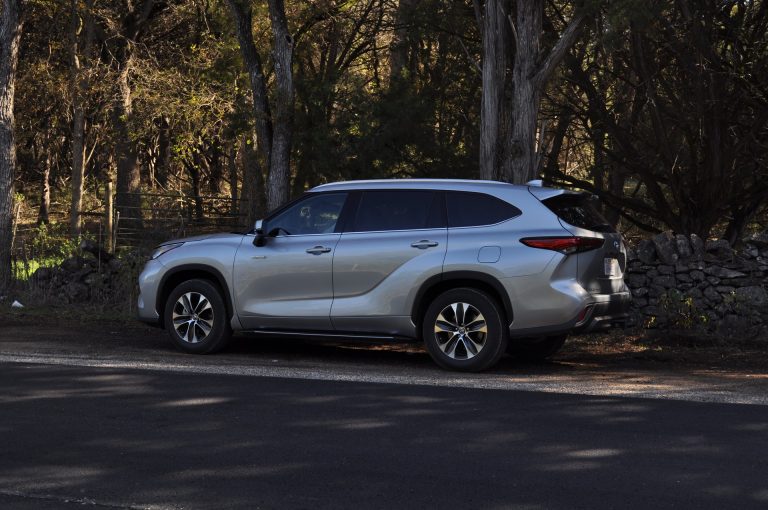2020 Toyota Highlander First Review: Better Overall, But Is That Enough ...