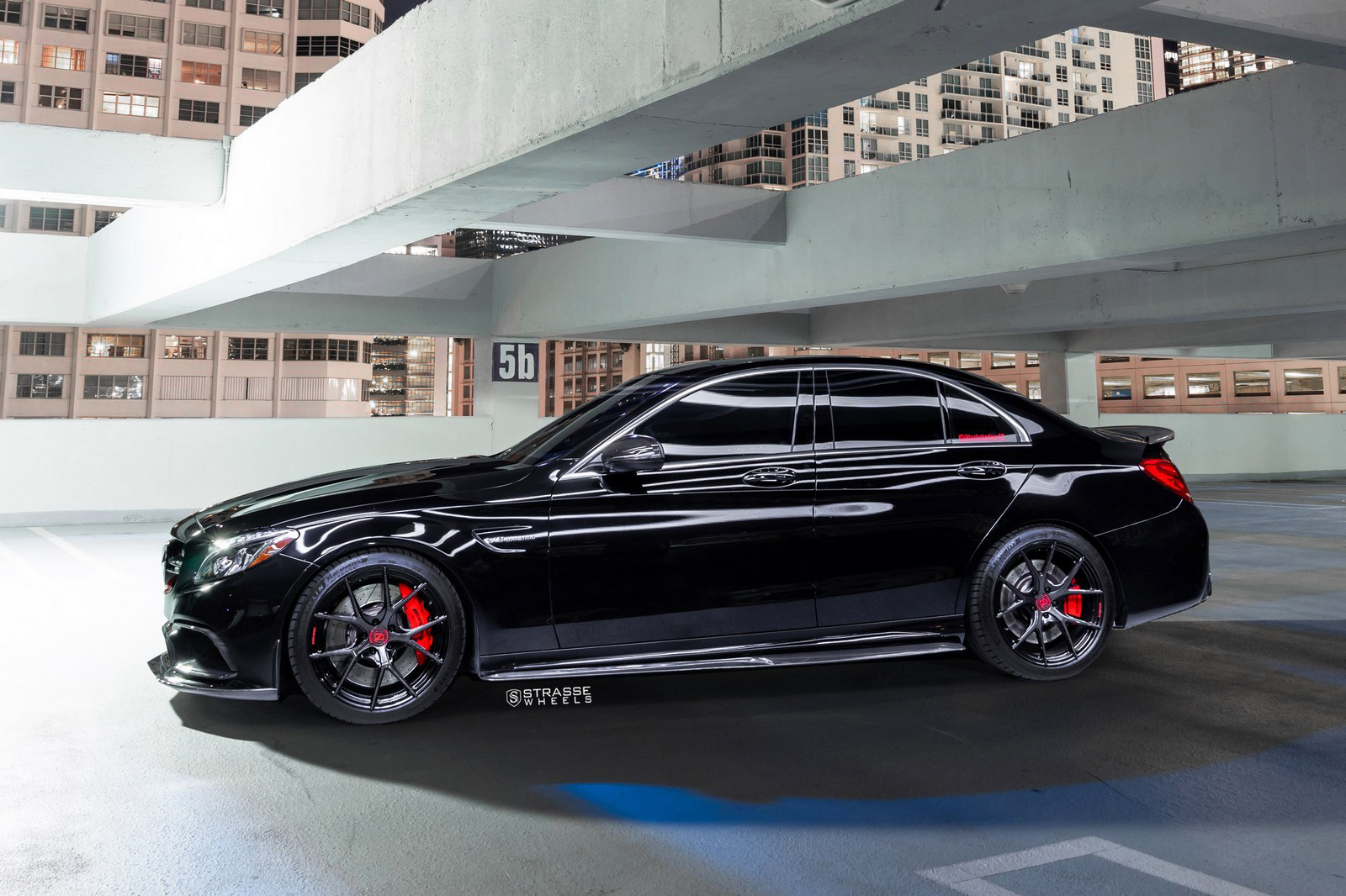 Mercedes-AMG C63 S Ready To Bite Your Face Off With Carbon-Look Wheels ...