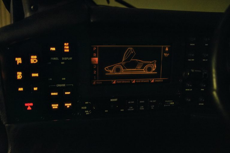 Purple Vector W8 Twin Turbo Will Remind You Why The 1980s Were Awesome ...